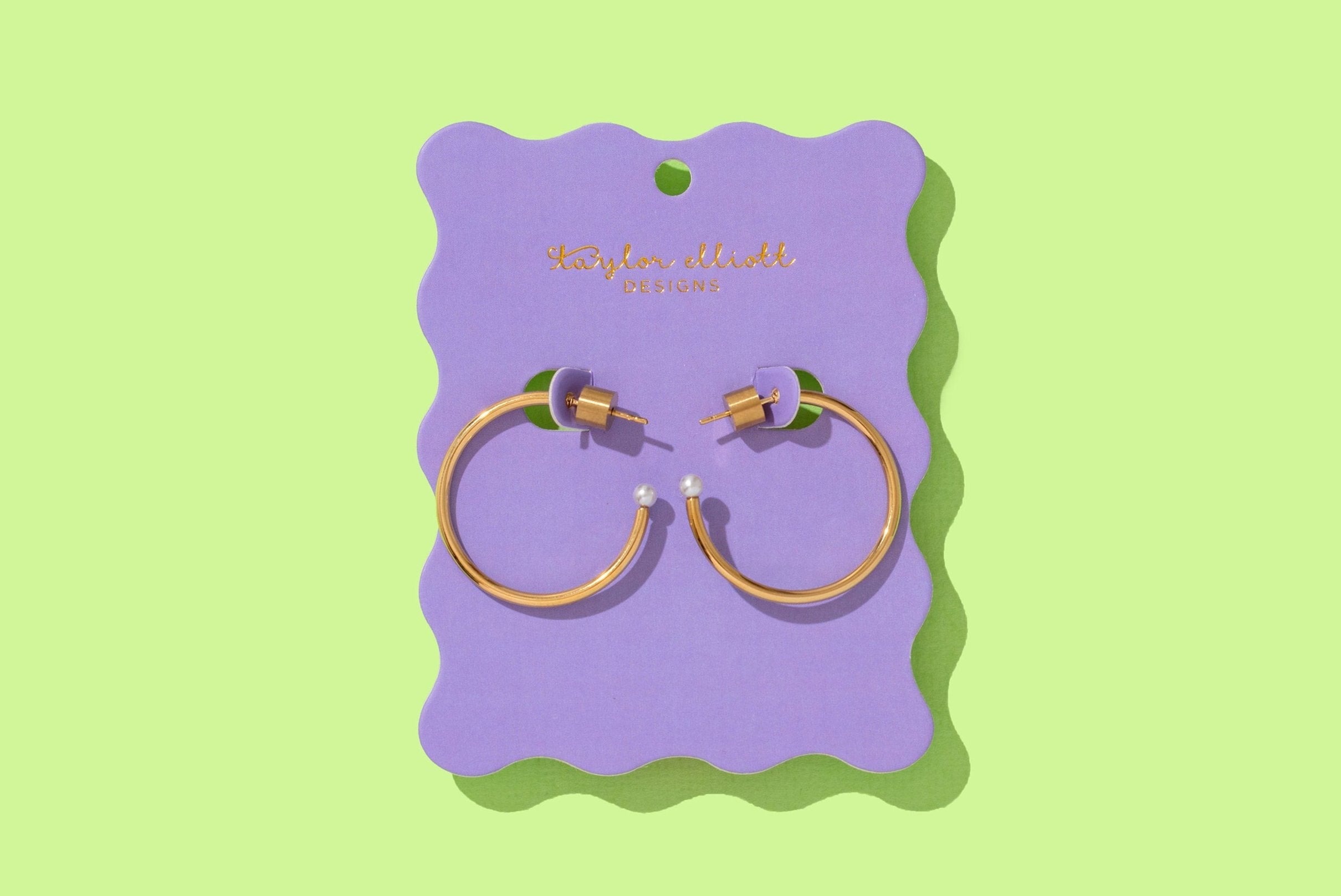 Alexis Gold M Hoop | Gift Idea | Earrings